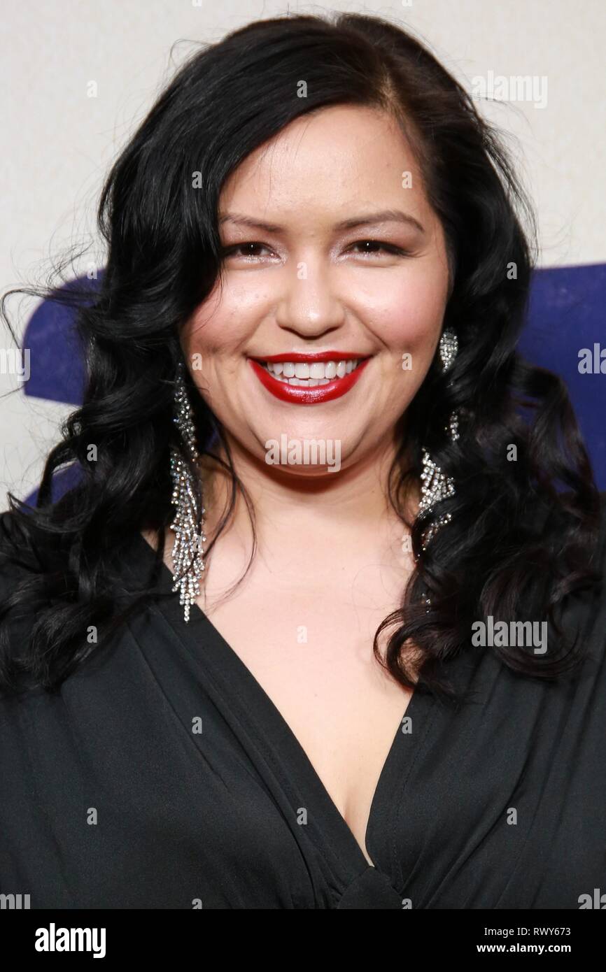 Kat Smith's Instagram, Twitter & Facebook on IDCrawl