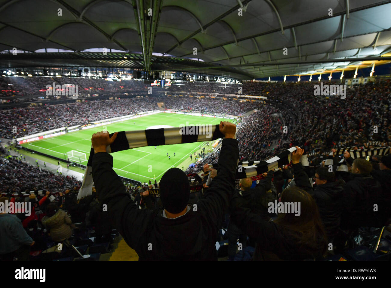 Inter milan fans in the stands hi-res stock photography and images - Alamy