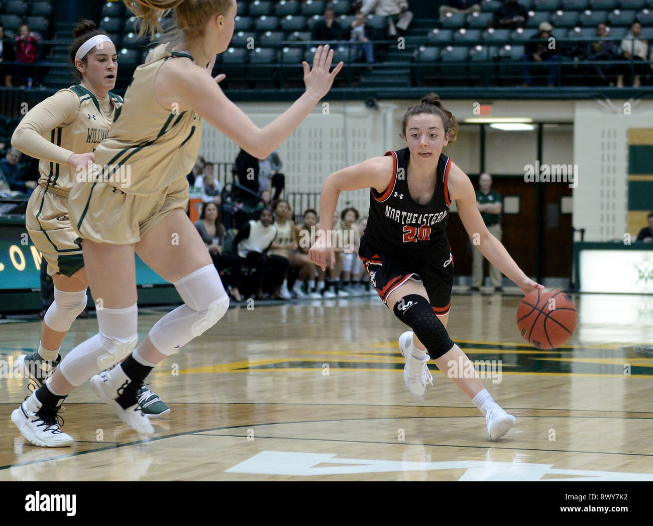 Emma myers hi-res stock photography and images - Alamy