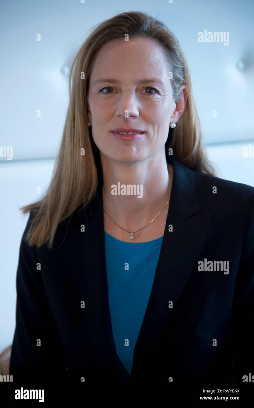 Helene von roeder hi-res stock photography and images - Alamy