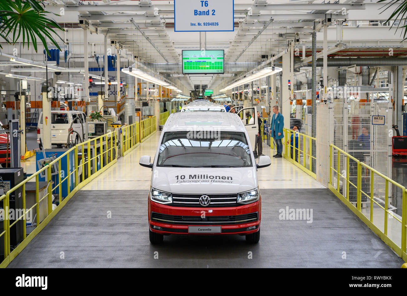 Millionth car hi-res stock photography and images - Alamy
