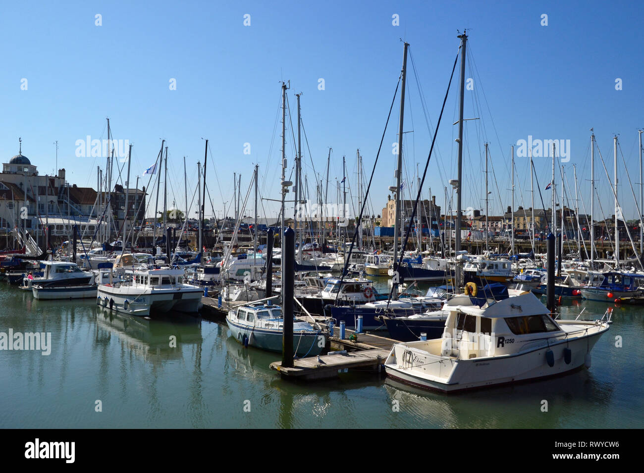 Lowestoft harbour hi-res stock photography and images - Alamy