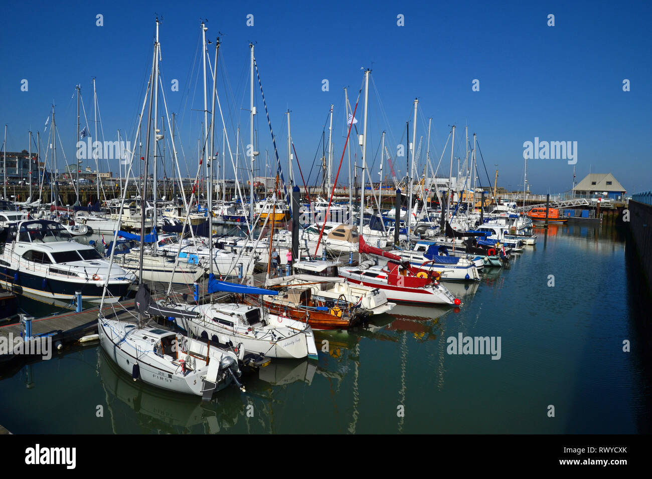 Lowestoft harbour hi-res stock photography and images - Alamy