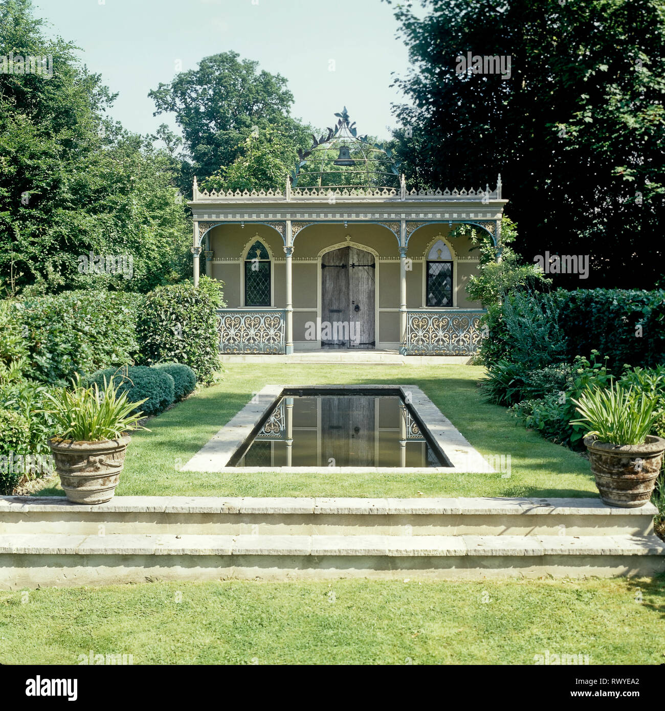 Victorian veranda hi-res stock photography and images - Alamy