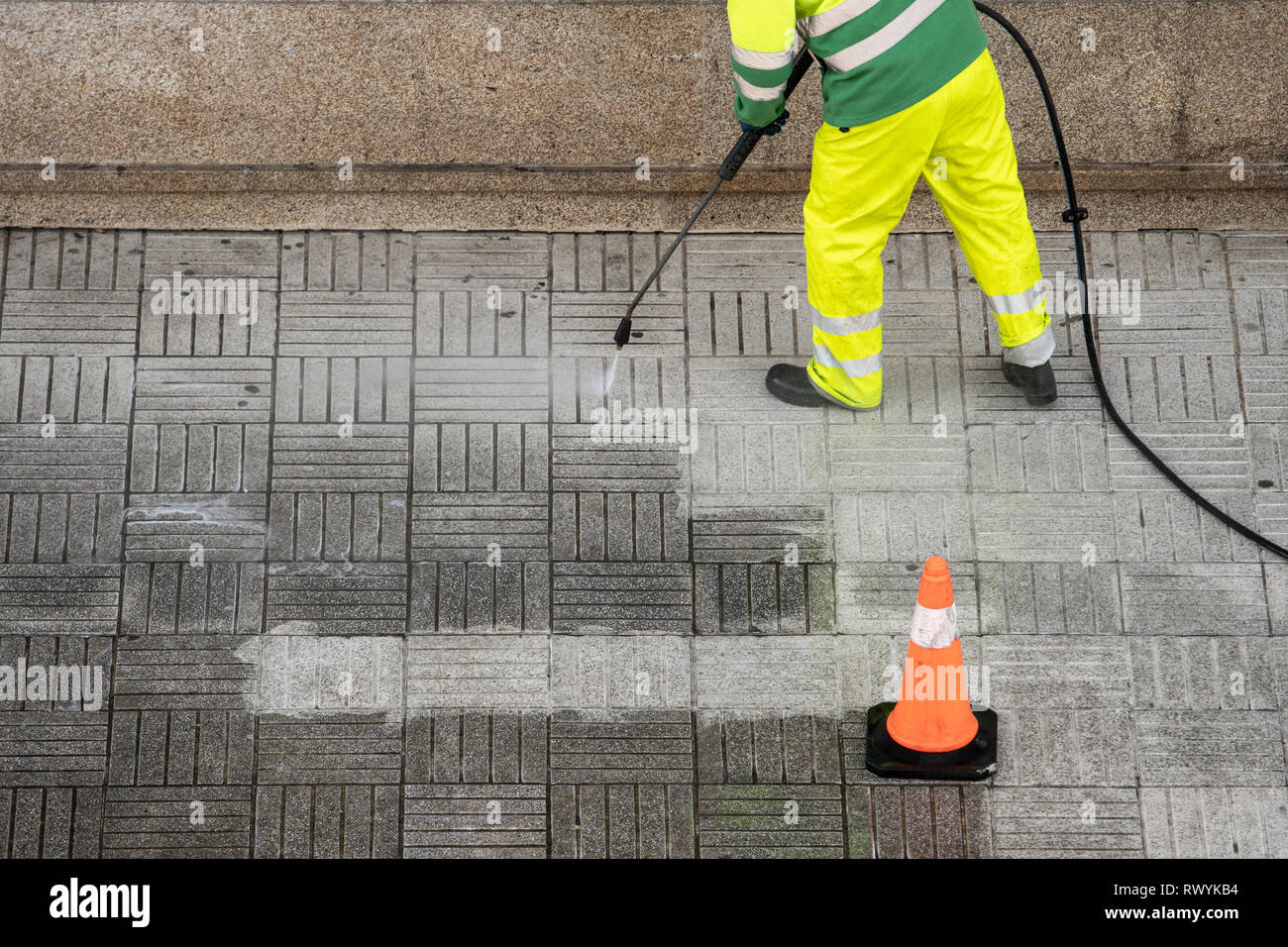High pressure water jet hi-res stock photography and images - Alamy