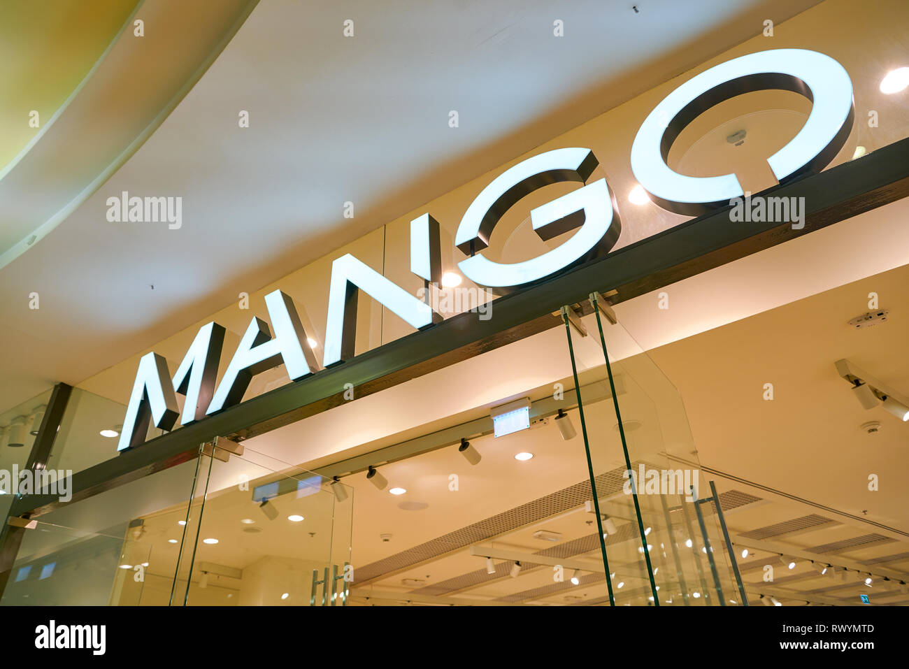 Mango brand hi-res stock photography and images - Alamy