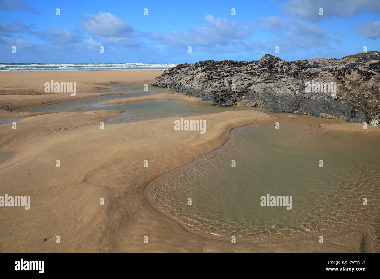 Treyarnon bay rock pool hi-res stock photography and images - Alamy