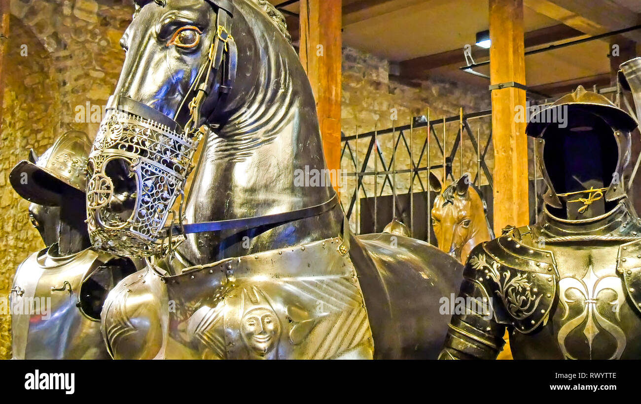 Inside the tower of london hi-res stock photography and images - Alamy