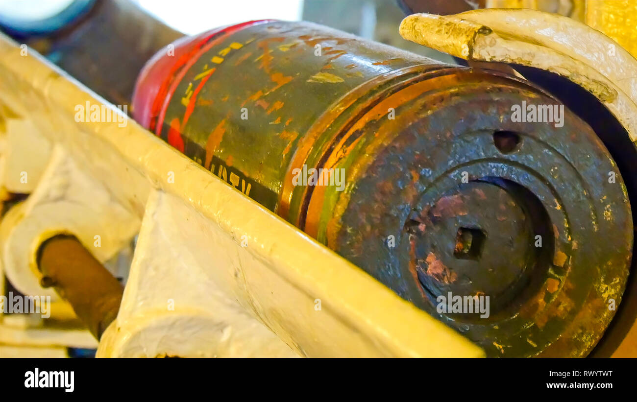 Huge warship hi-res stock photography and images - Alamy