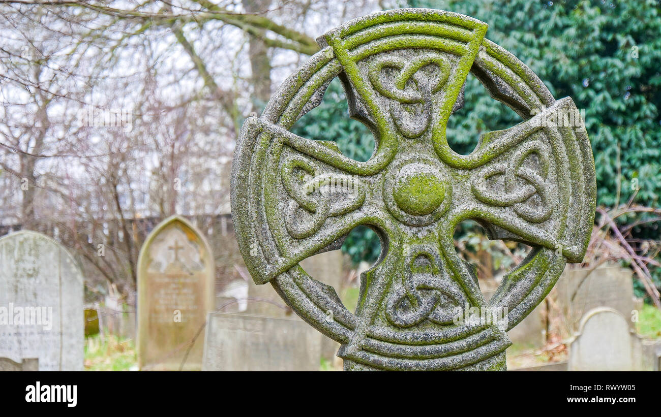 Cross inside a circle hi-res stock photography and images - Alamy