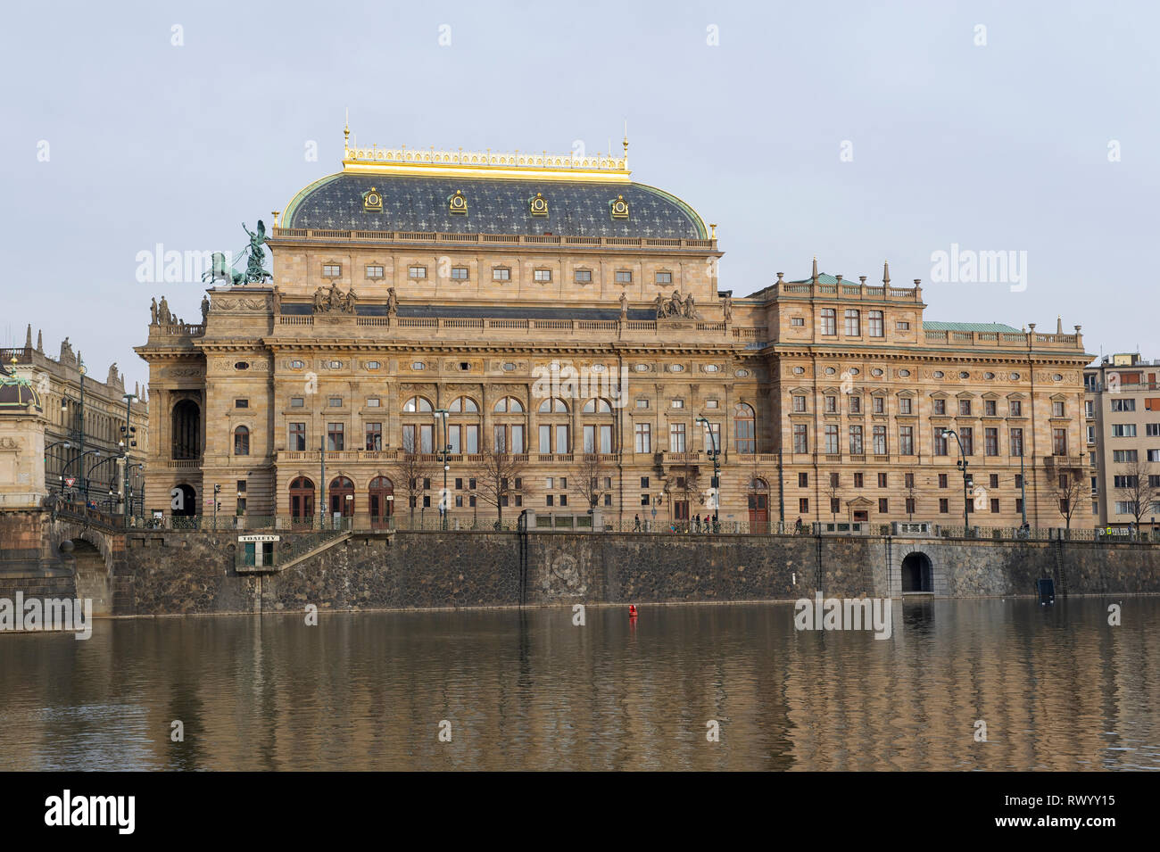 Narodni divadlo praha hi-res stock photography and images - Alamy