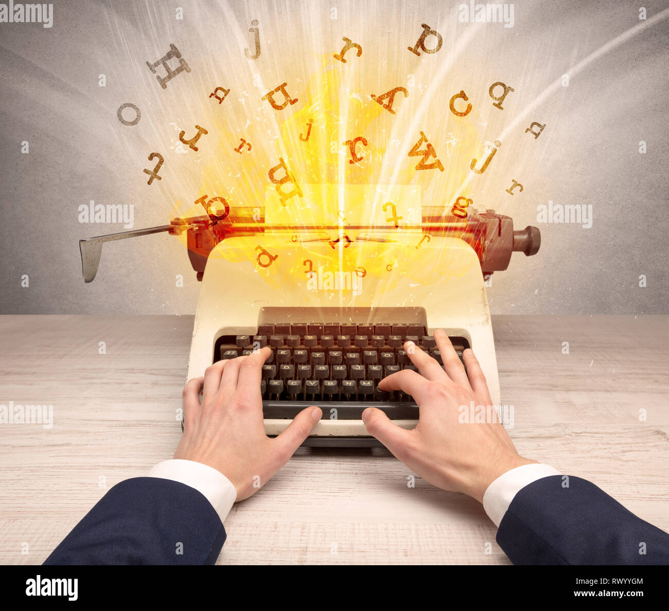 Person typing a letter typewriter hi-res stock photography and images ...