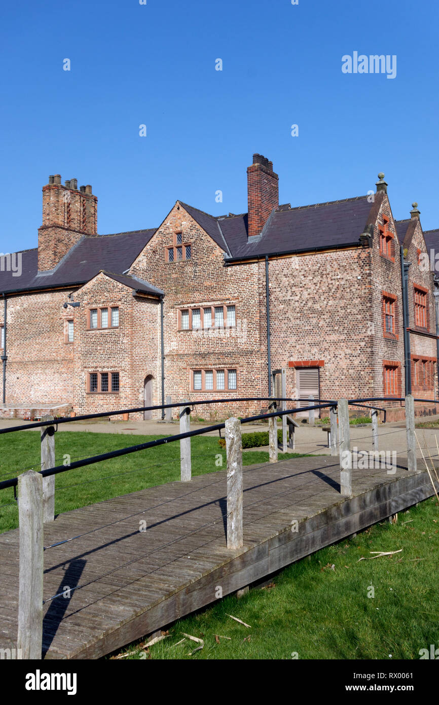 Old hall manor house west hi-res stock photography and images - Alamy