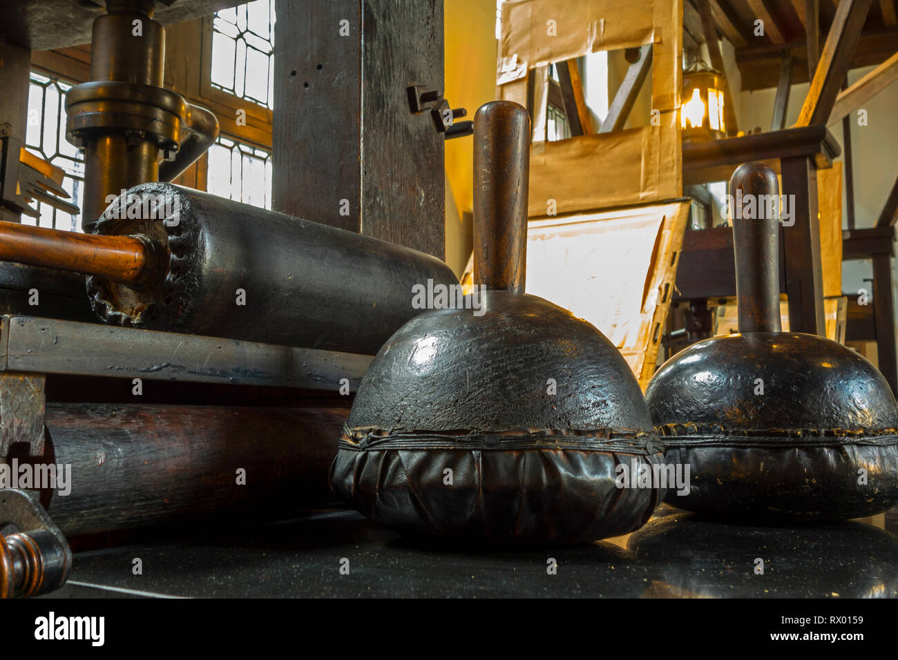 18th century print workshop hi-res stock photography and images - Alamy