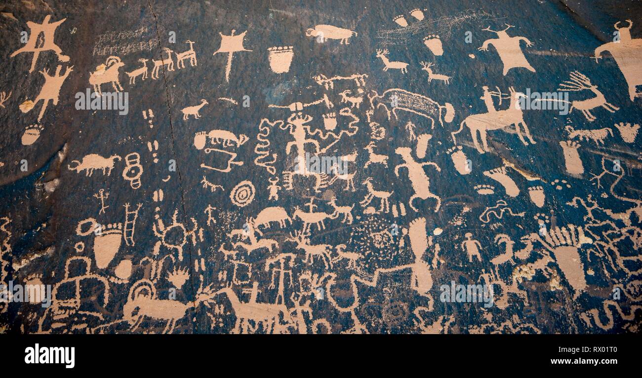 Petroglyphs, wall painting on a rock, Newspaper Rock, Utah, USA Stock ...