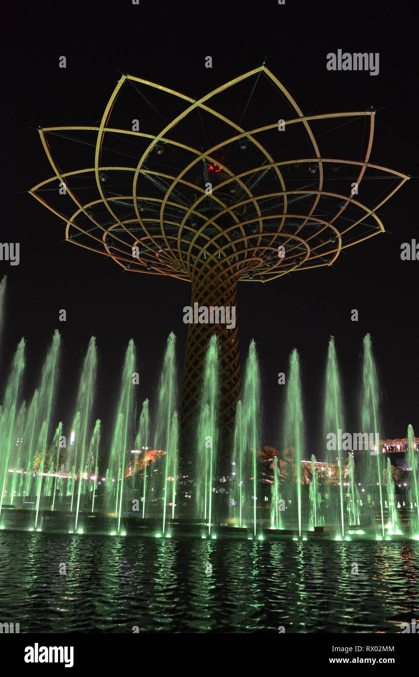 The Tree of Life at Expo Milano Stock Photo - Alamy
