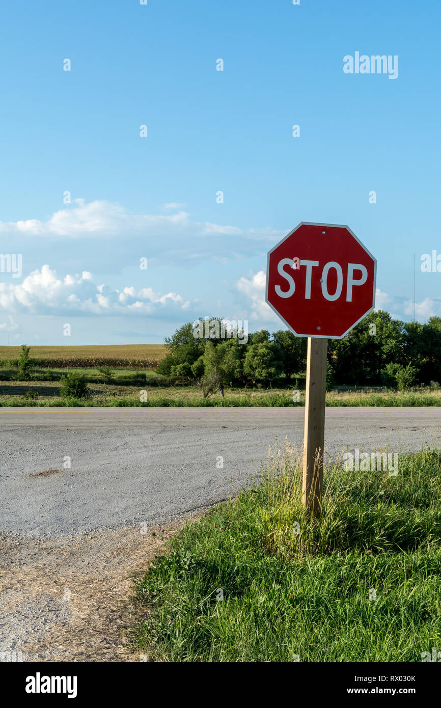 Rural stop sign on a dirt road Stock Photo - Alamy