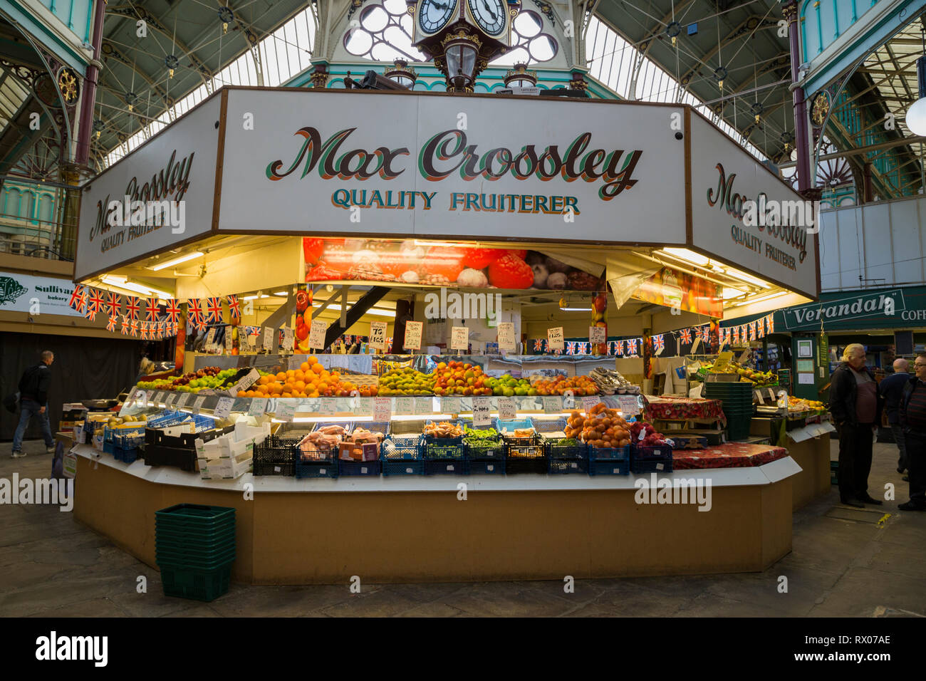 Victorian grocer shop england hi-res stock photography and images - Alamy