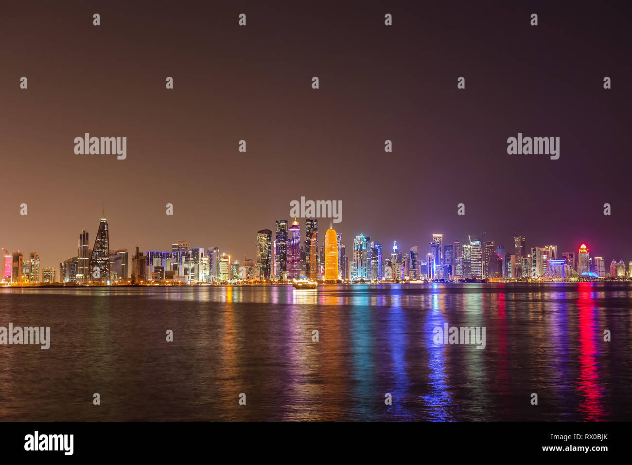 Qatar doha night view hi-res stock photography and images - Alamy