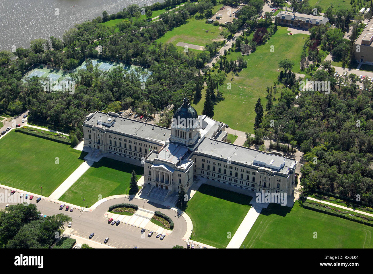 Aerial of saskatchewan legislature building hi-res stock photography ...