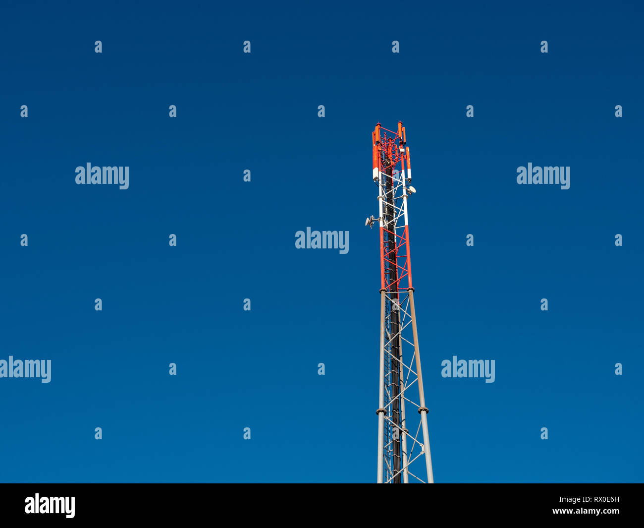 4g antenna hi-res stock photography and images - Alamy
