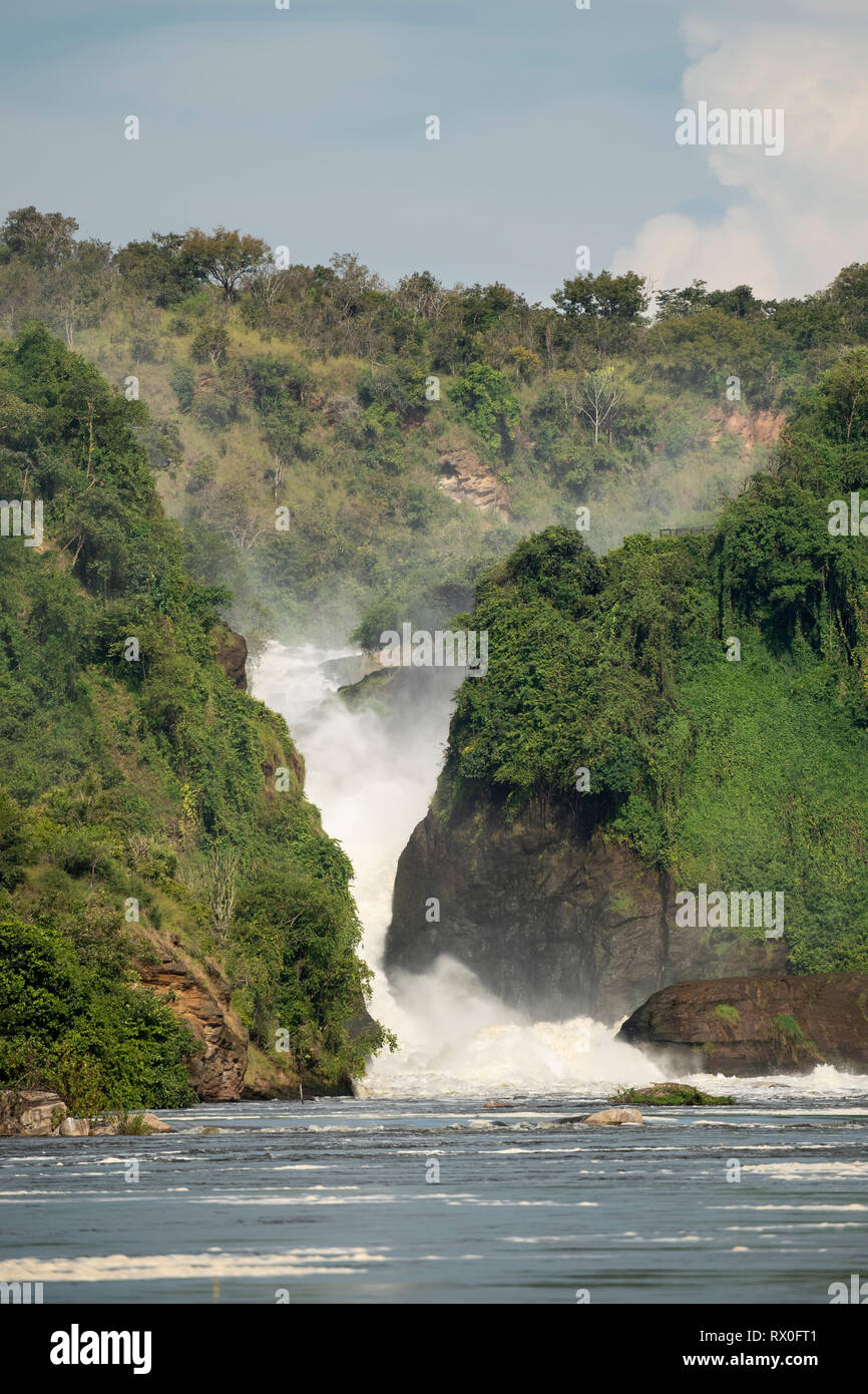Murchison Falls on the Victoria Nile, Murchison Falls National Park ...