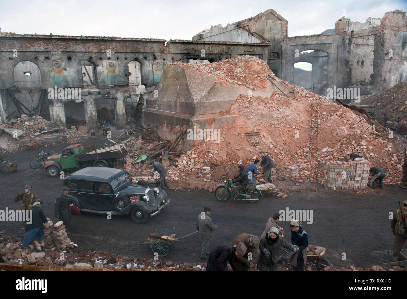 Anna waterhouse hi-res stock photography and images - Alamy