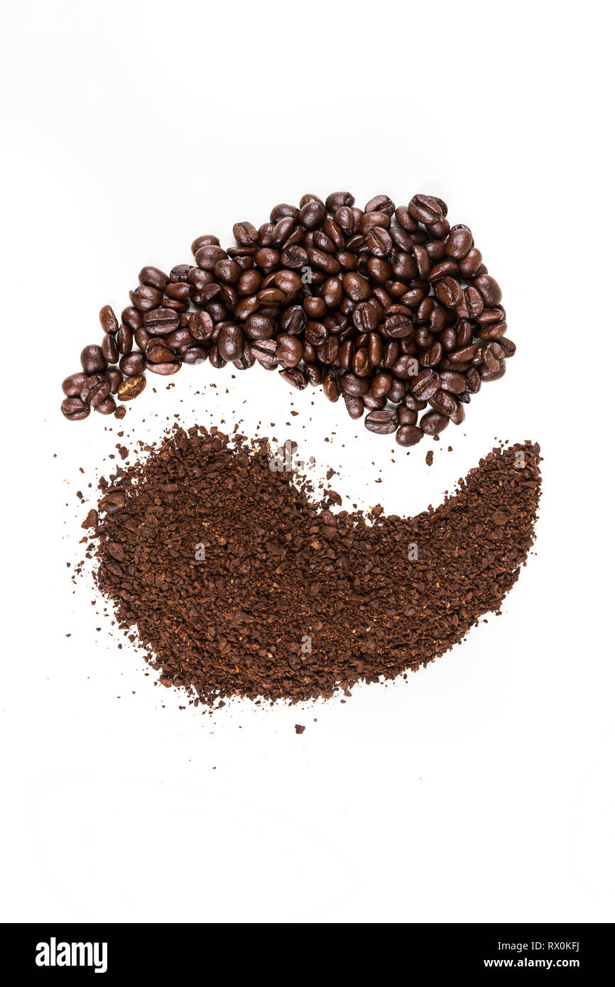 Balanced ying yang symbol of coffee beans and grounds Stock Photo - Alamy