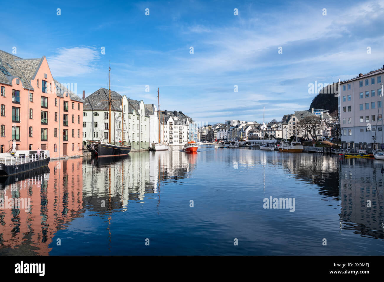 Colourful buildings canal alesund hi-res stock photography and images ...