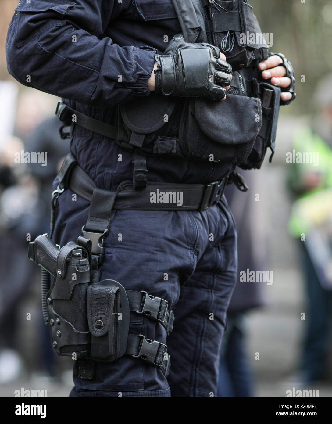 Sergeant pepper uniform hi-res stock photography and images - Alamy