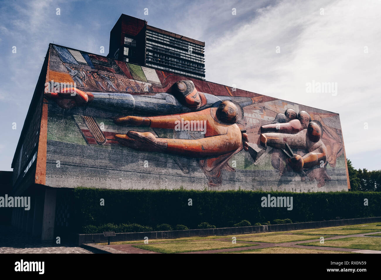 Modernist mural hi-res stock photography and images - Alamy