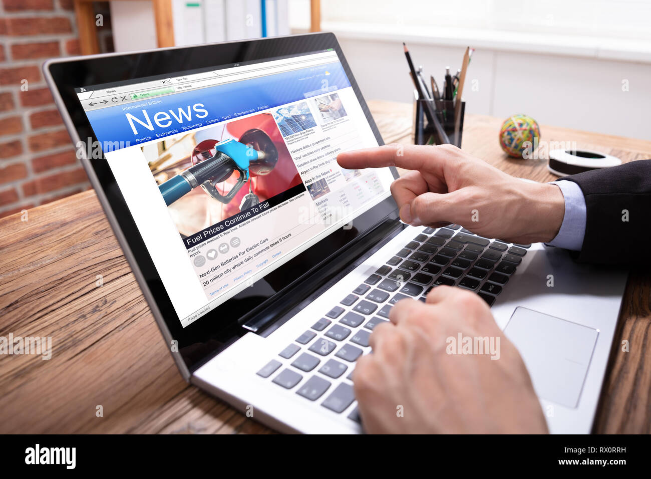 Checking screen hi-res stock photography and images - Alamy