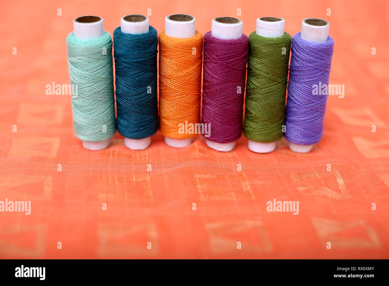 Spool sewing hi-res stock photography and images - Alamy