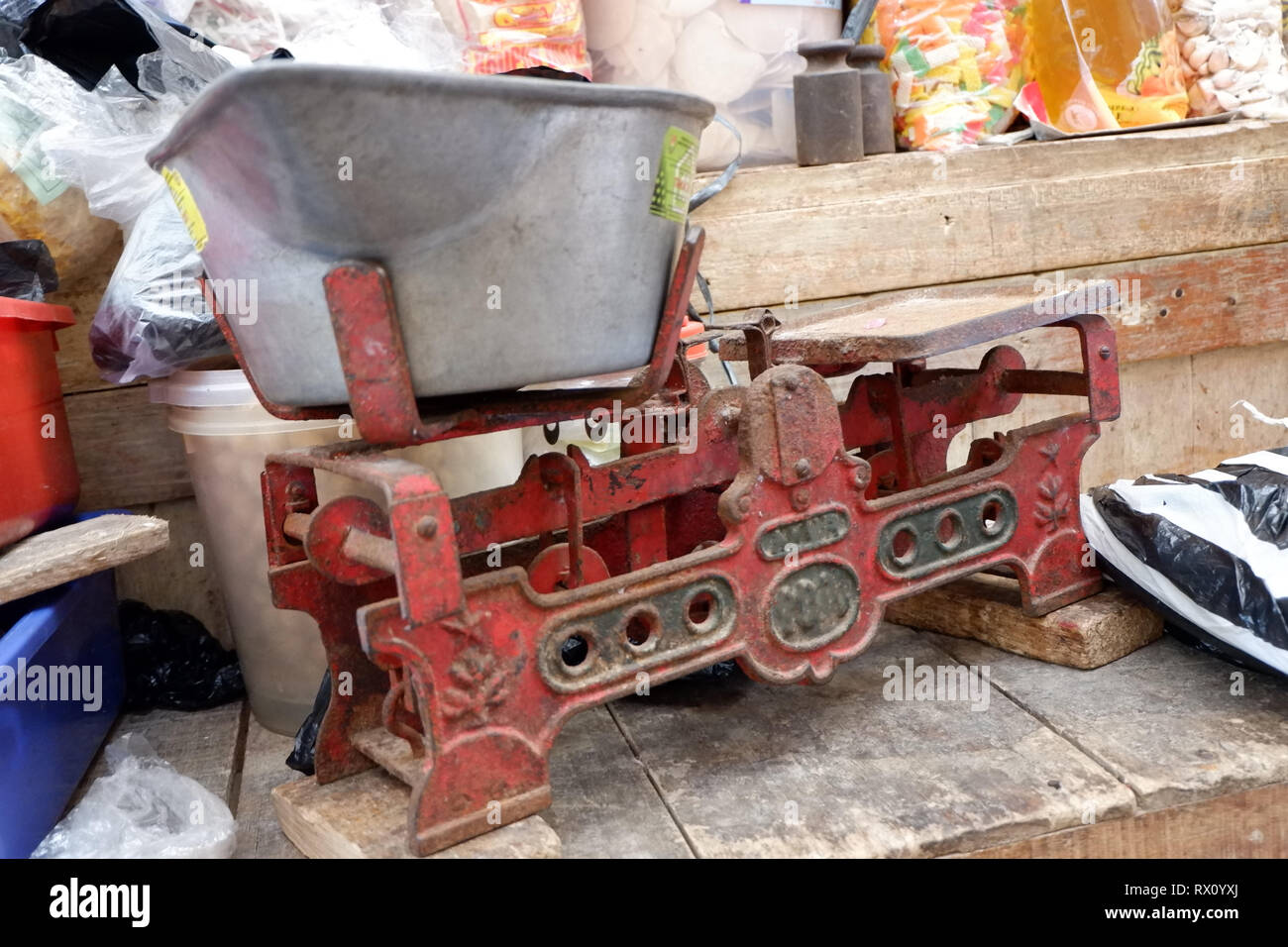antique traditional weighing scales Stock Photo - Alamy