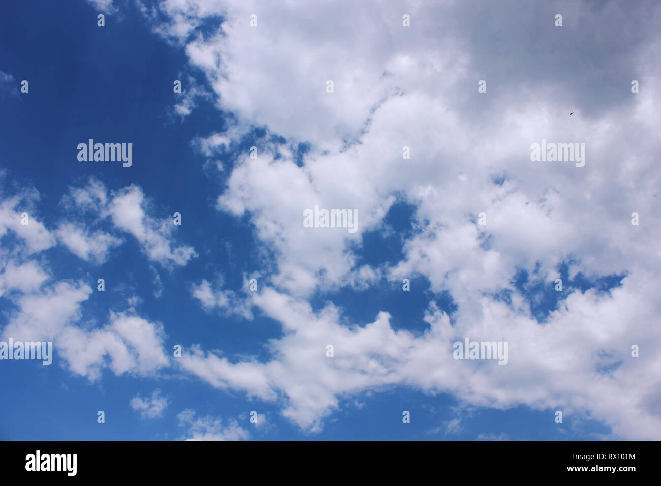 Sky background with clouds Stock Photo - Alamy