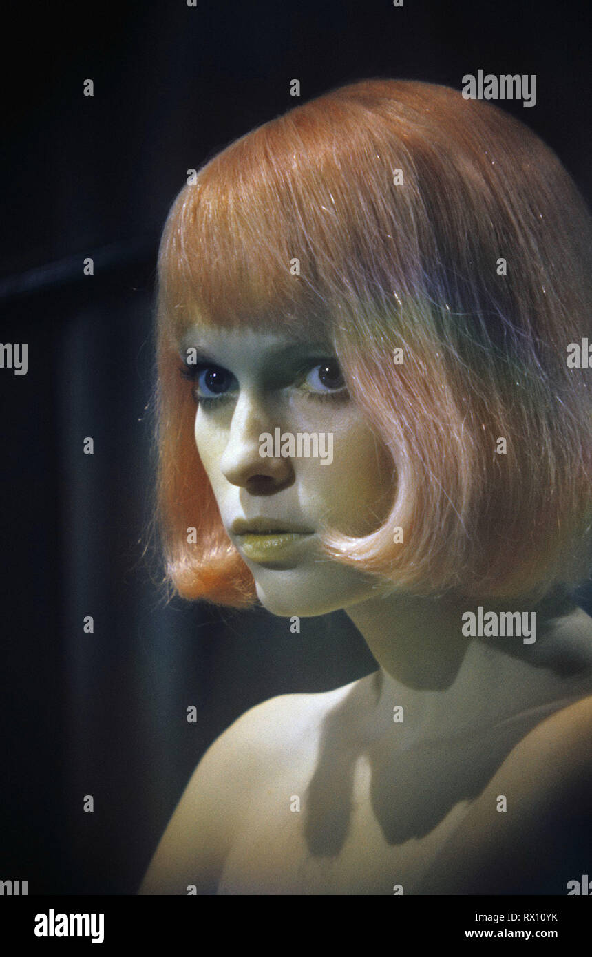 MIA FARROW in ROSEMARY'S BABY (1968), directed by ROMAN POLANSKI. Credit: PARAMOUNT PICTURES ...