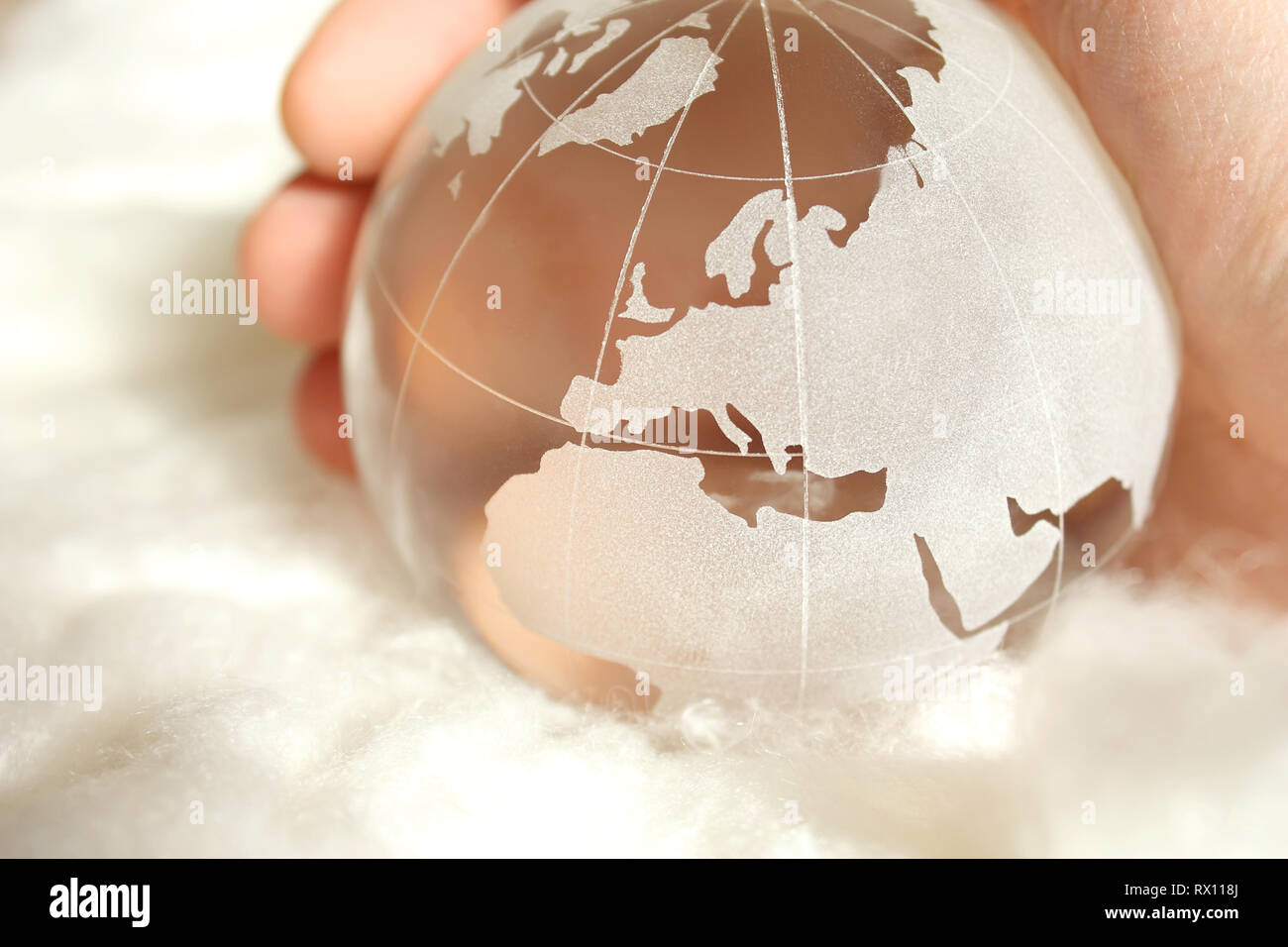 Hand protect Earth Stock Photo - Alamy