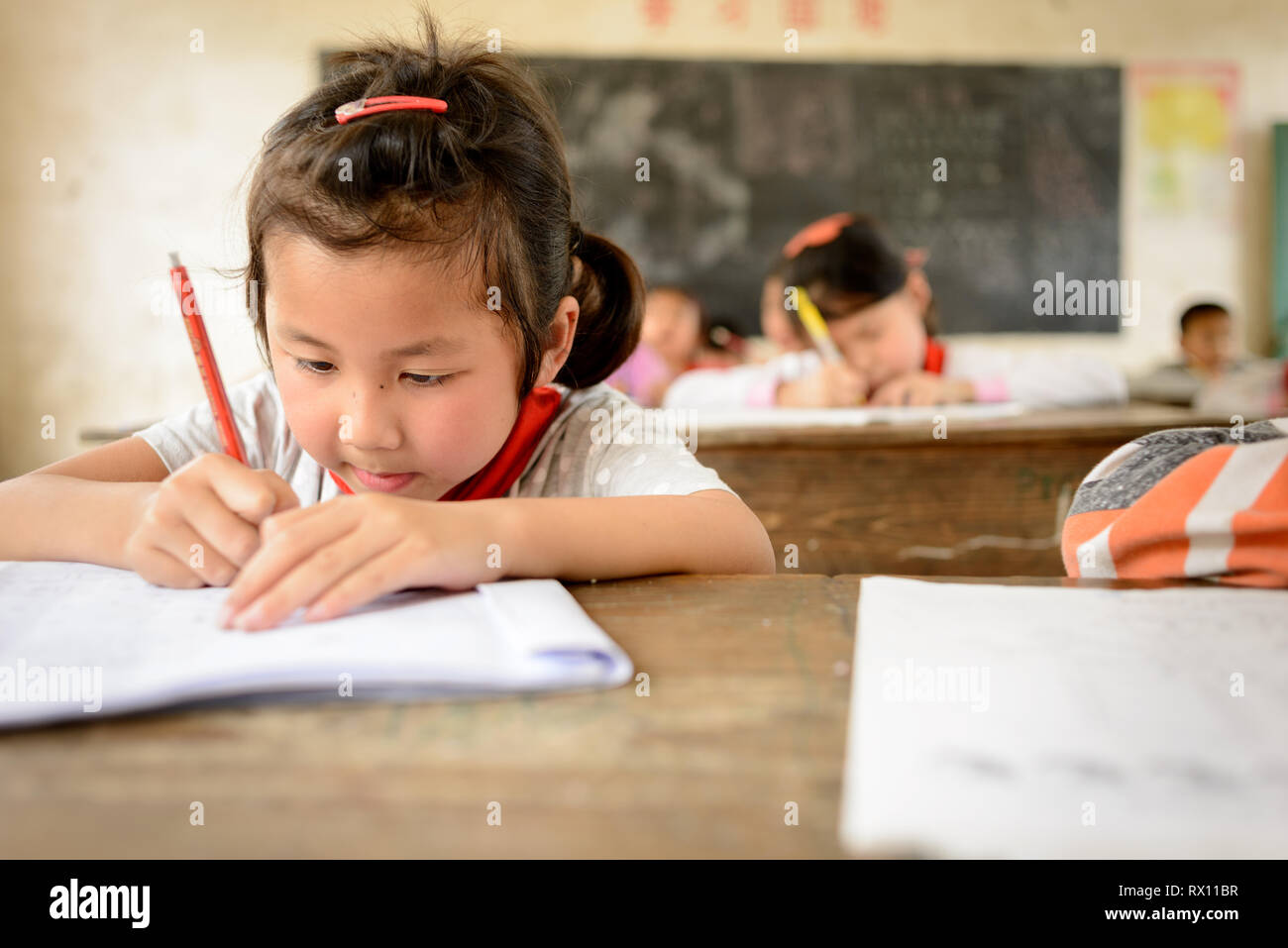 Rural china children, study hi-res stock photography and images - Alamy