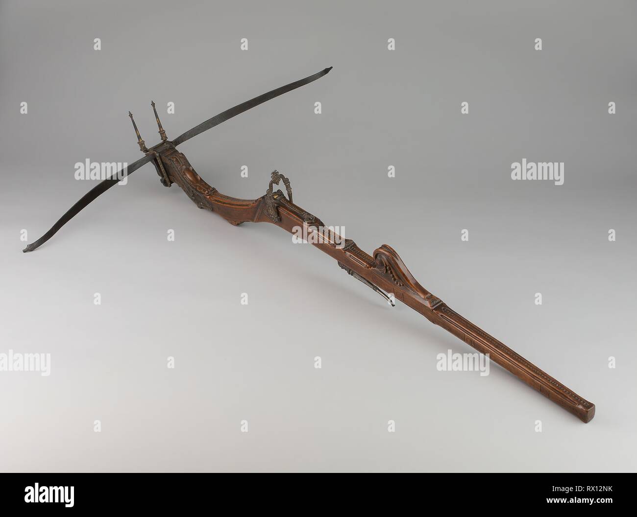 Medieval french crossbow hi-res stock photography and images - Alamy