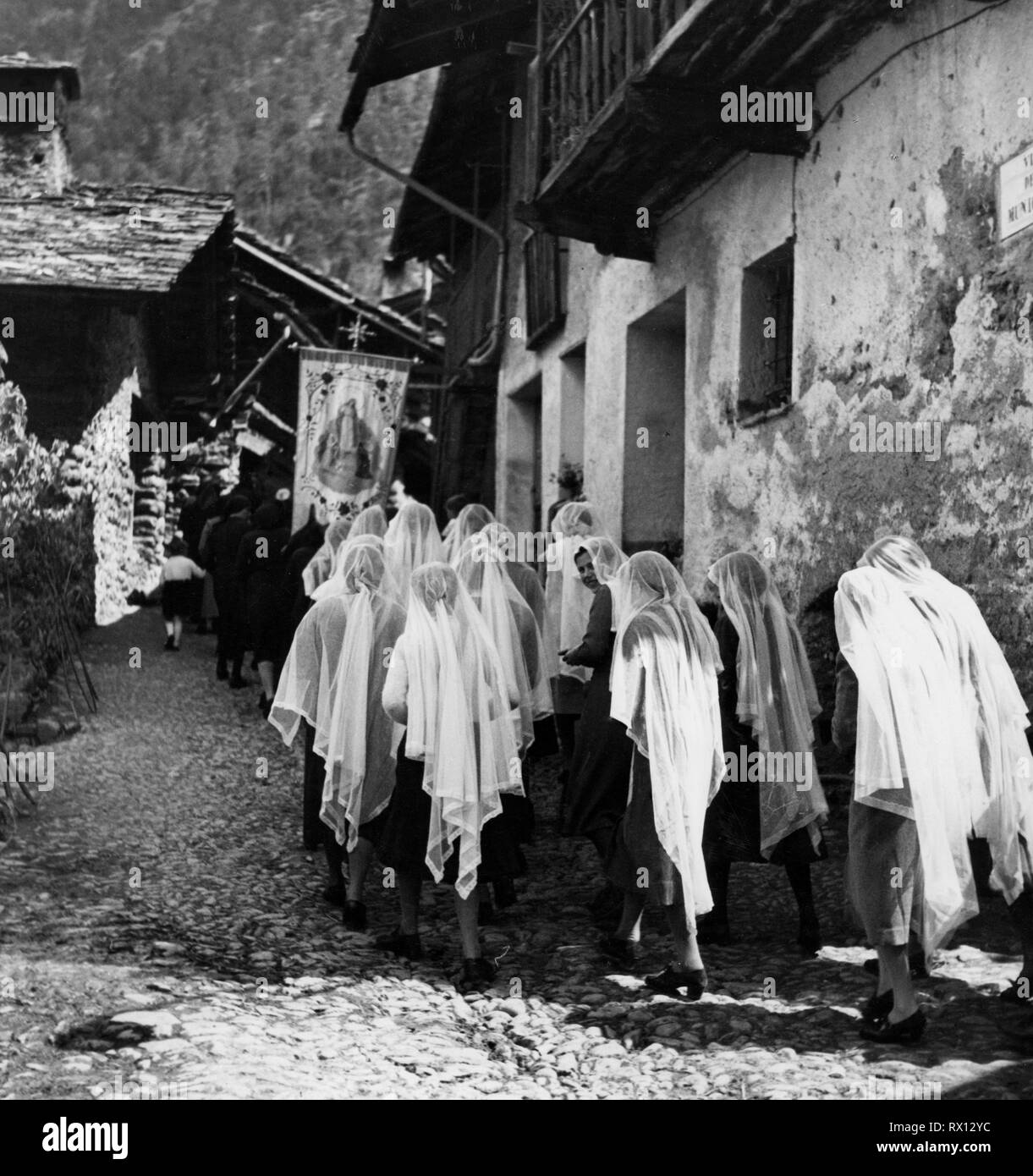 Brusson italy hi-res stock photography and images - Alamy