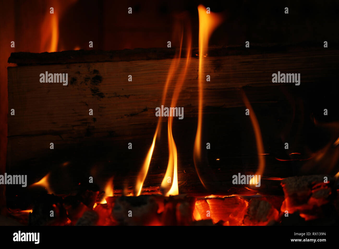 Wood Fire Glow Embers Stock Photo - Alamy