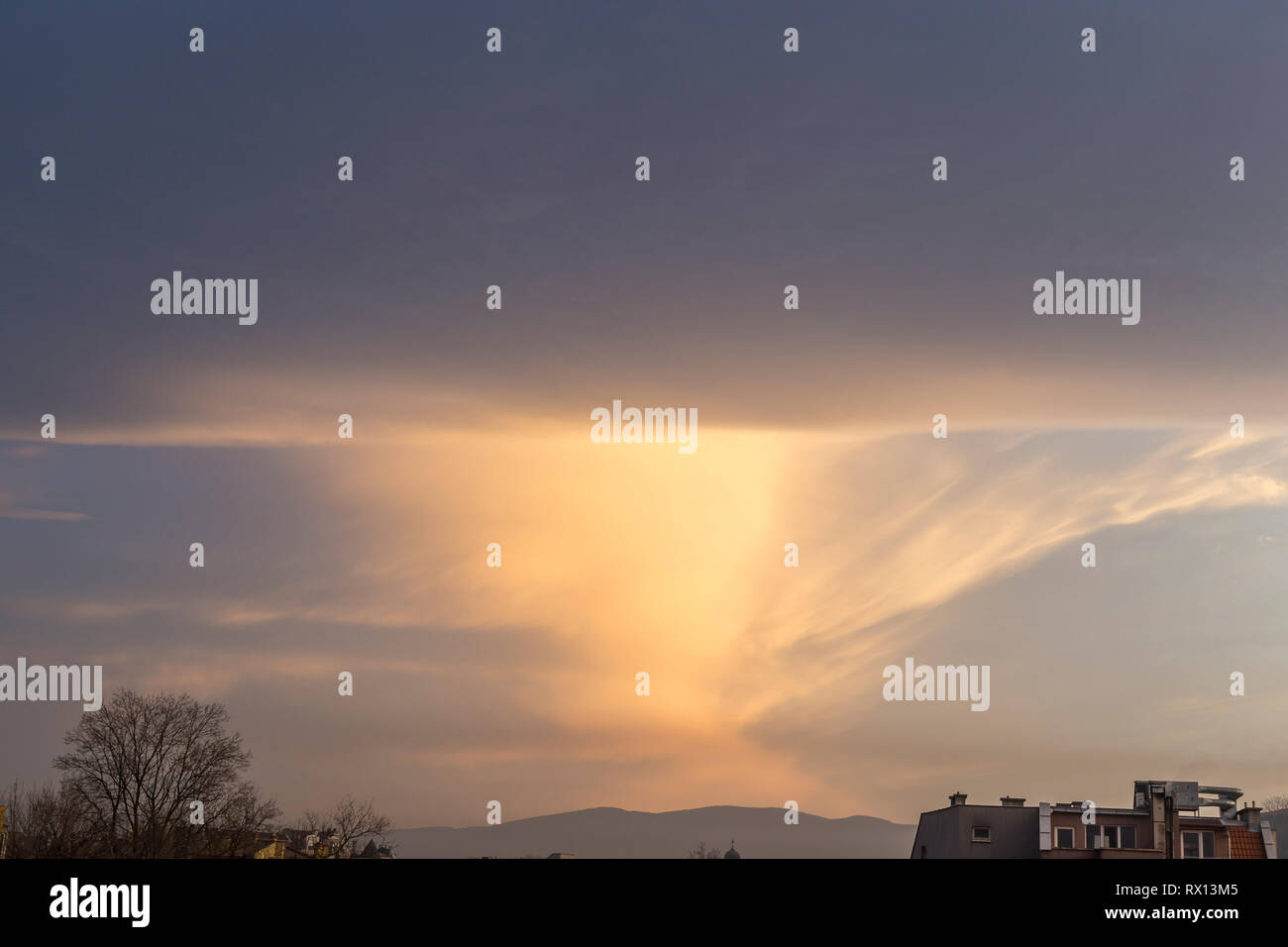 Spliting clouds hi-res stock photography and images - Alamy