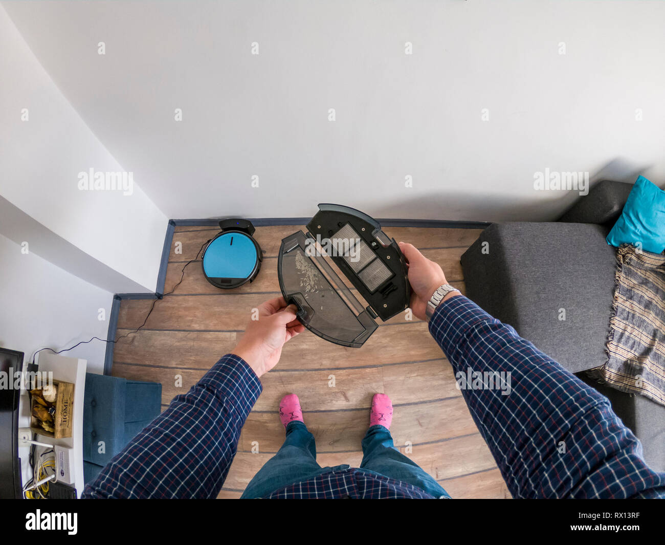 Dust bin man hi-res stock photography and images - Alamy