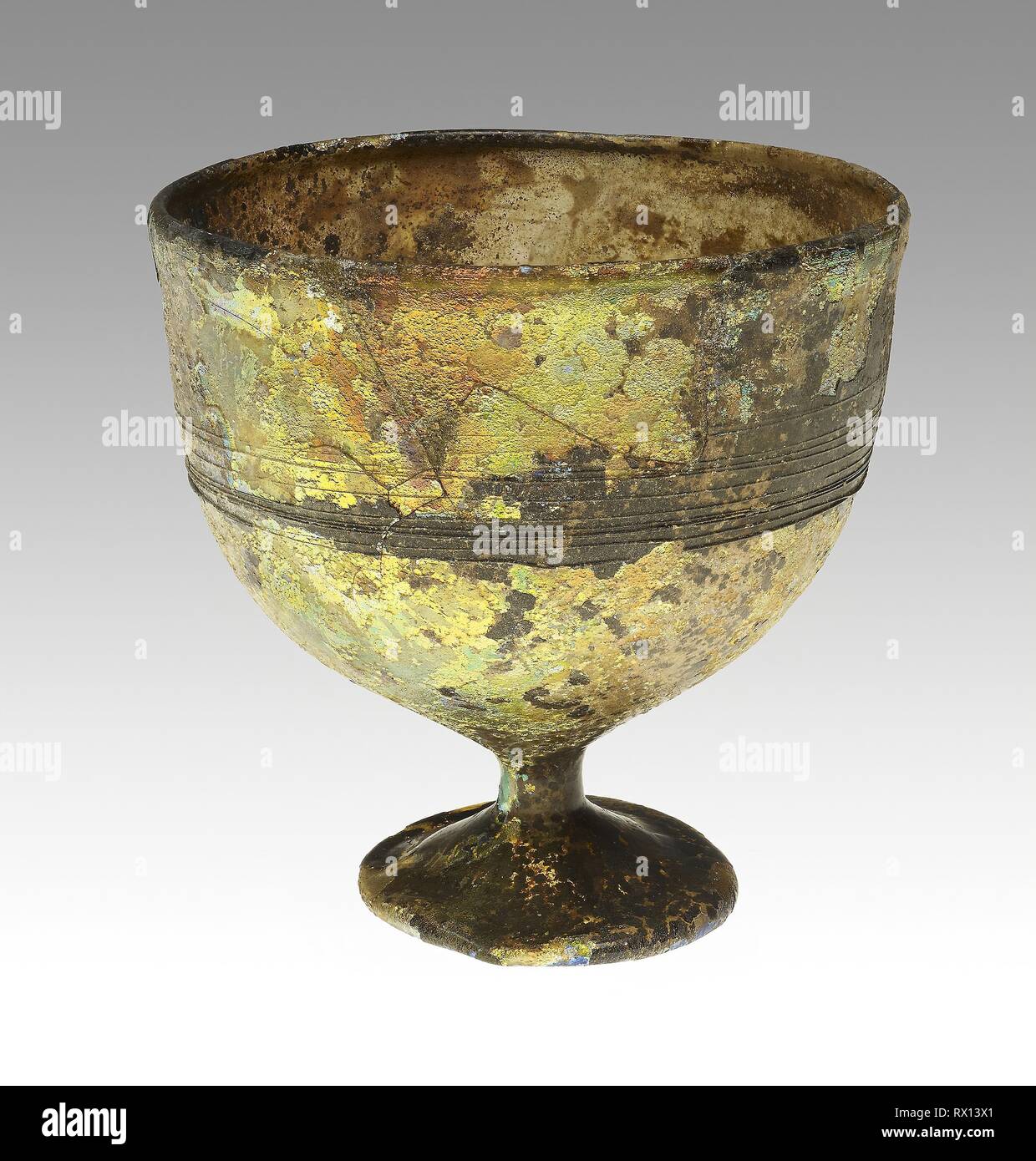Ancient roman goblet hi-res stock photography and images - Alamy