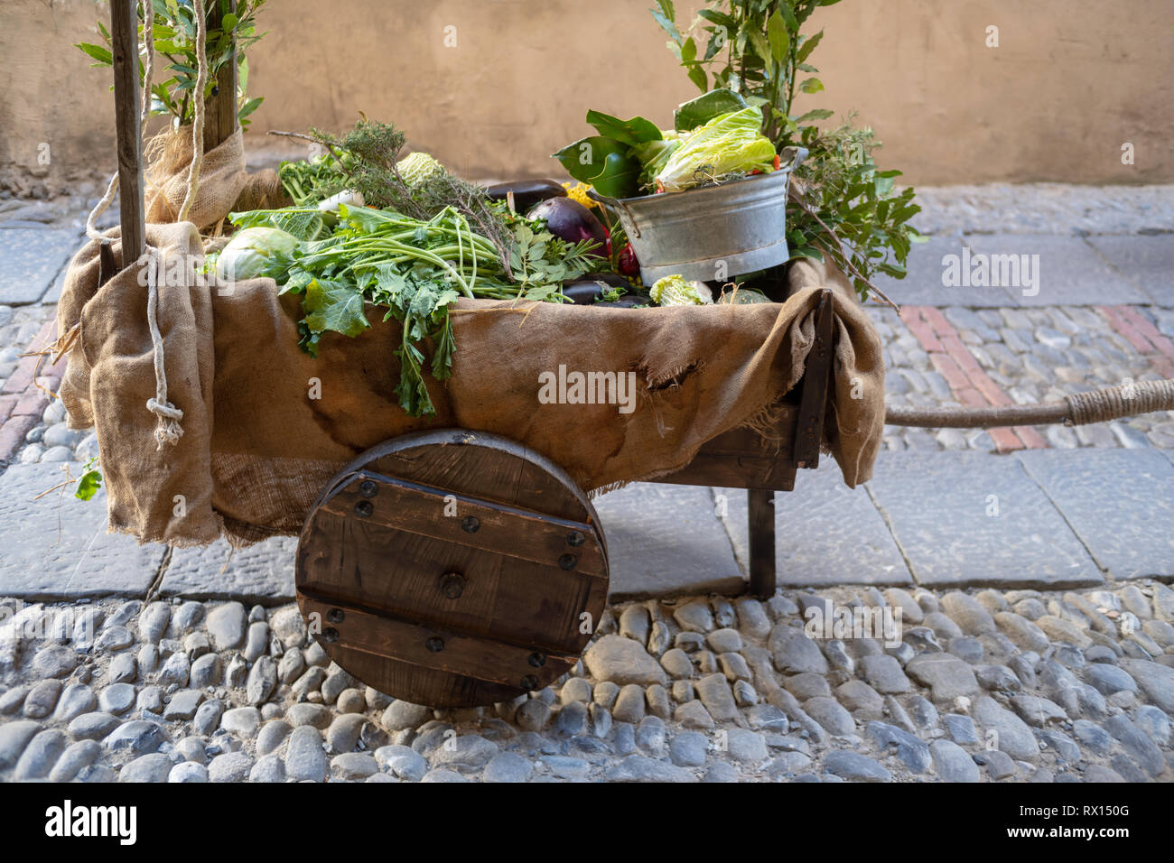 Medieval market stall selling vegetables Stock Photo - Alamy