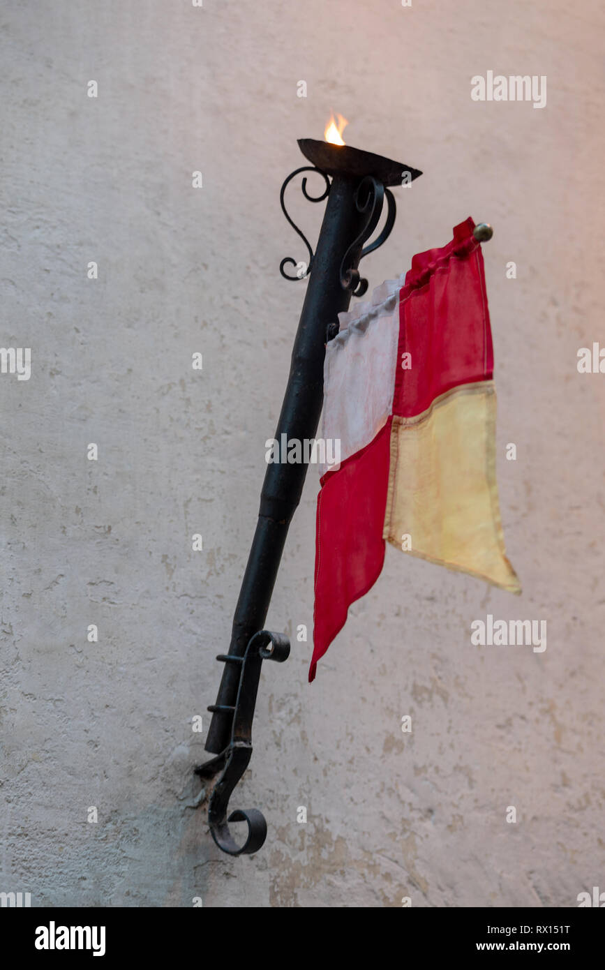 Medieval torch light hi-res stock photography and images - Alamy