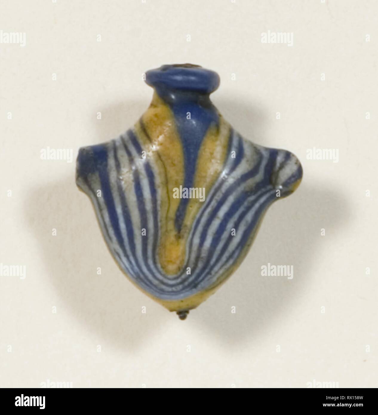 Ancient egyptian art heart hi-res stock photography and images - Alamy
