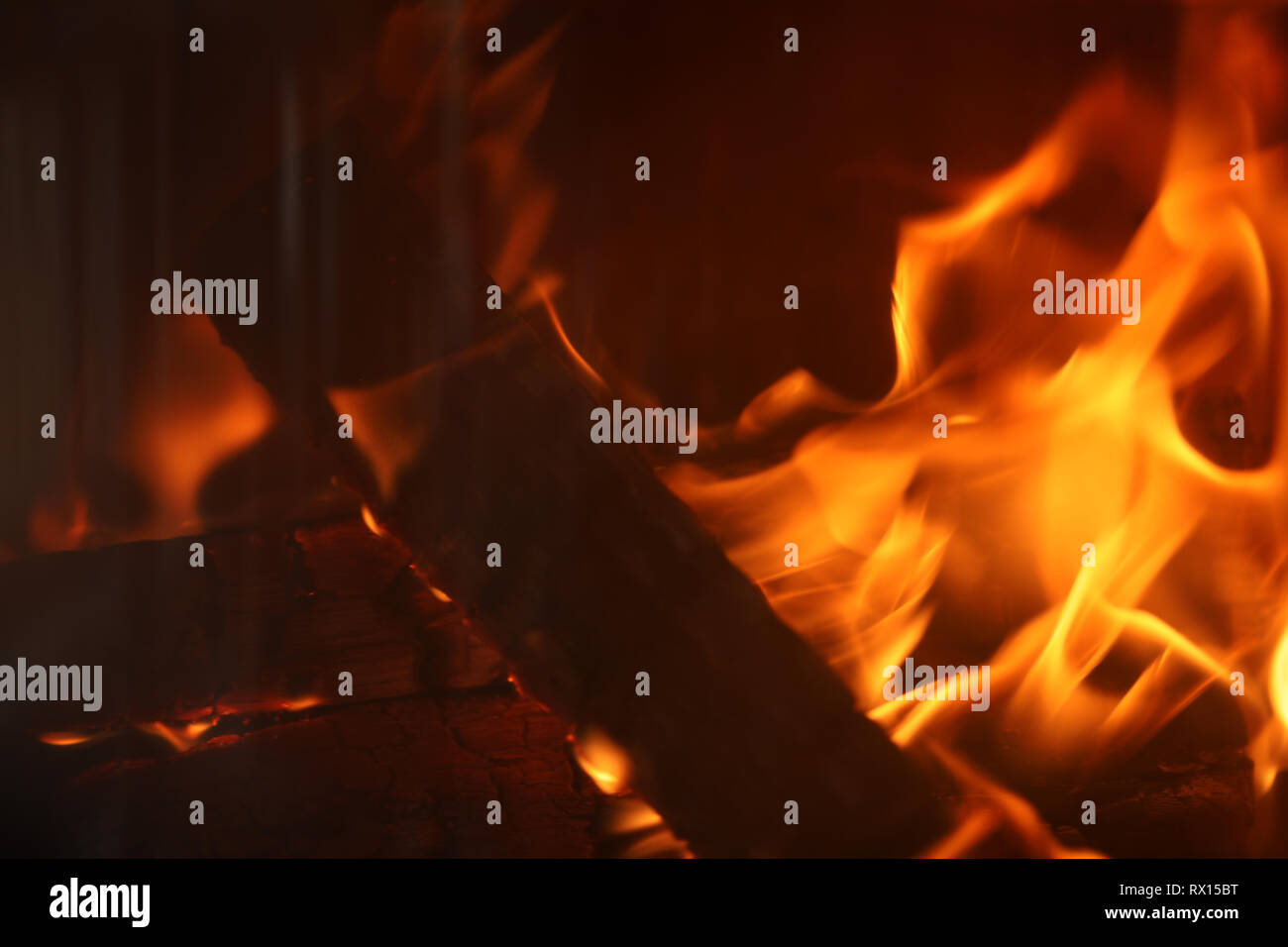 Wood Fire Glow Embers Stock Photo - Alamy