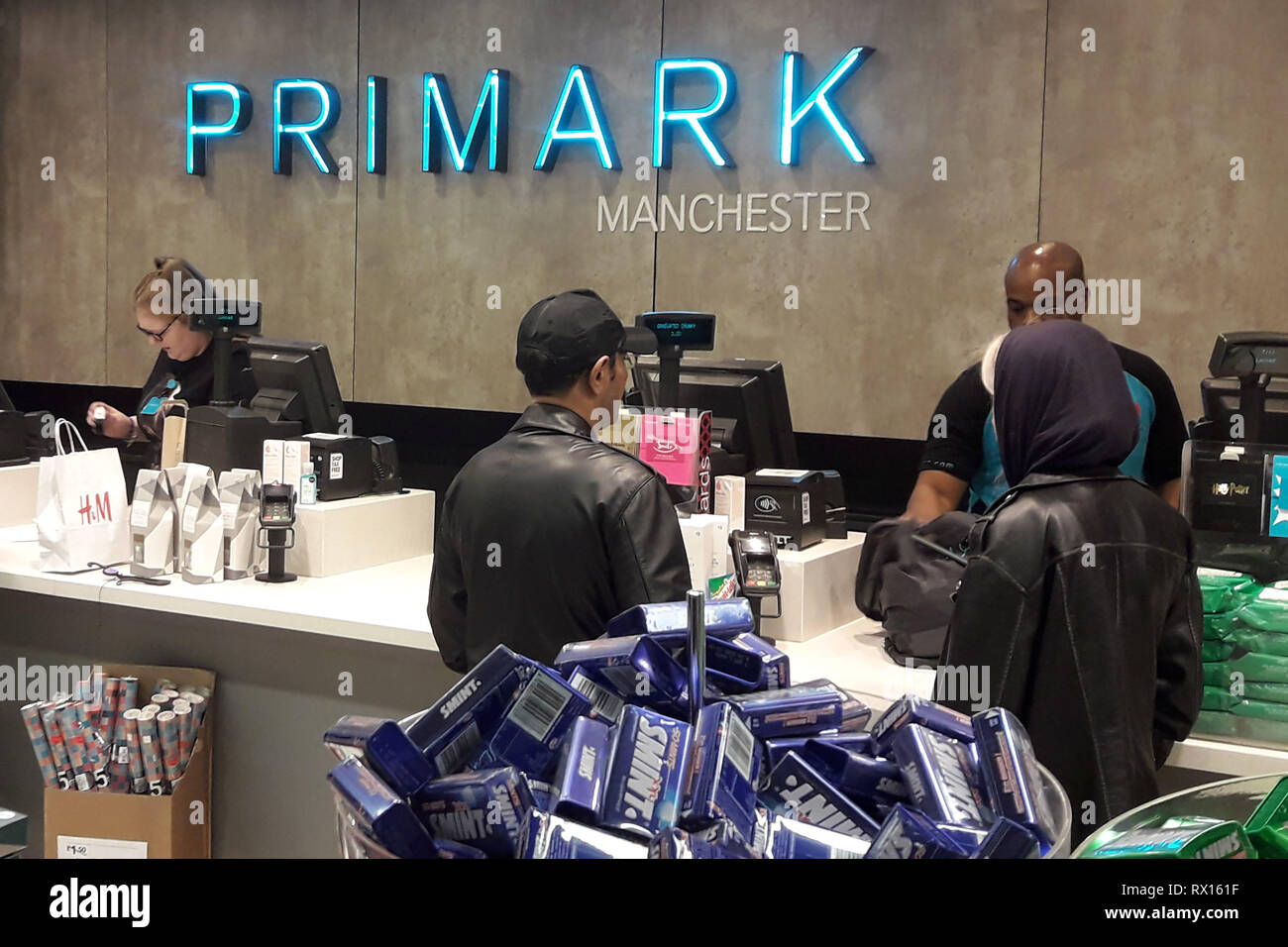 Checkouts tills hi-res stock photography and images - Alamy