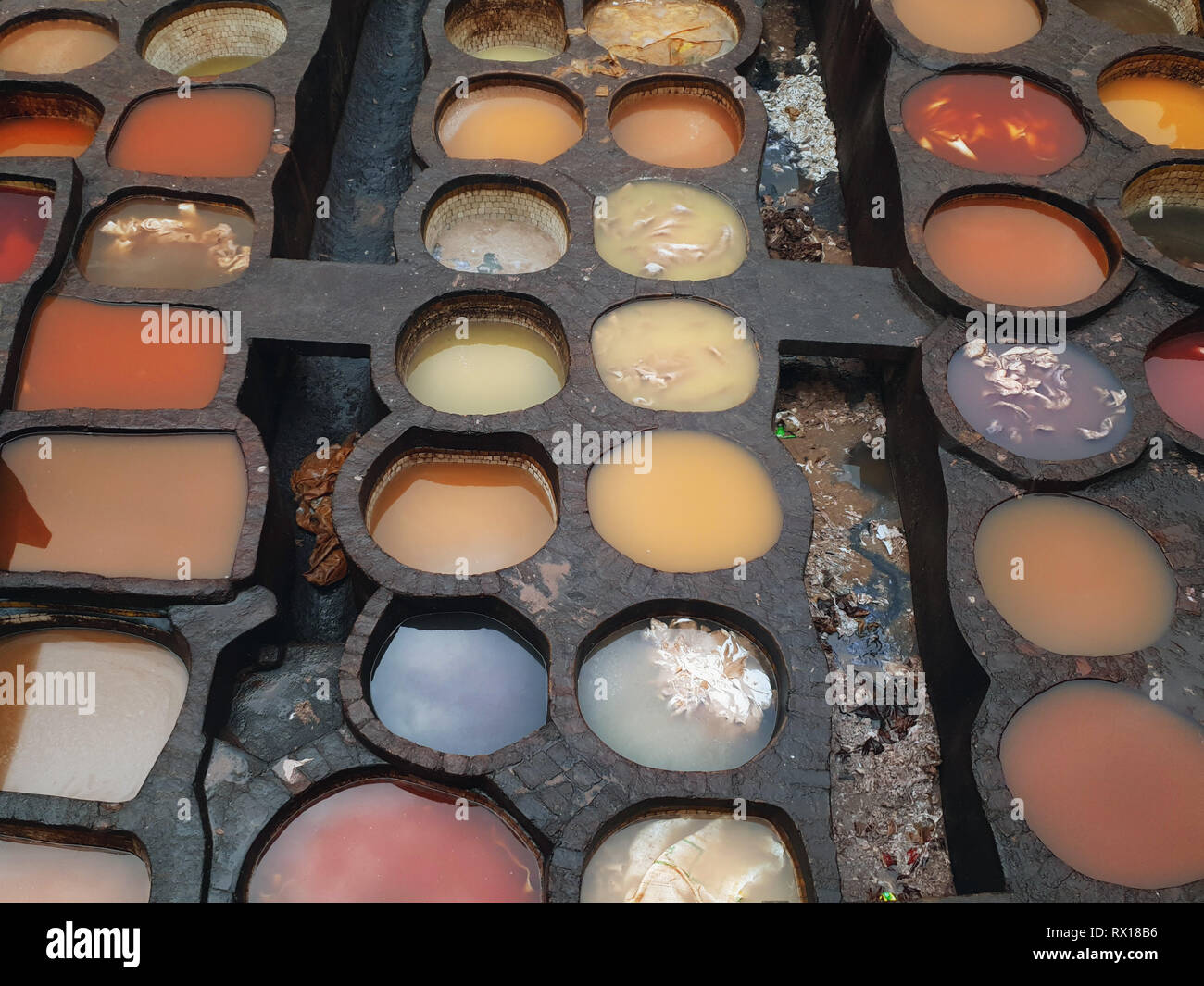 Stone round bath with different colors for the skin in the dye for the ...